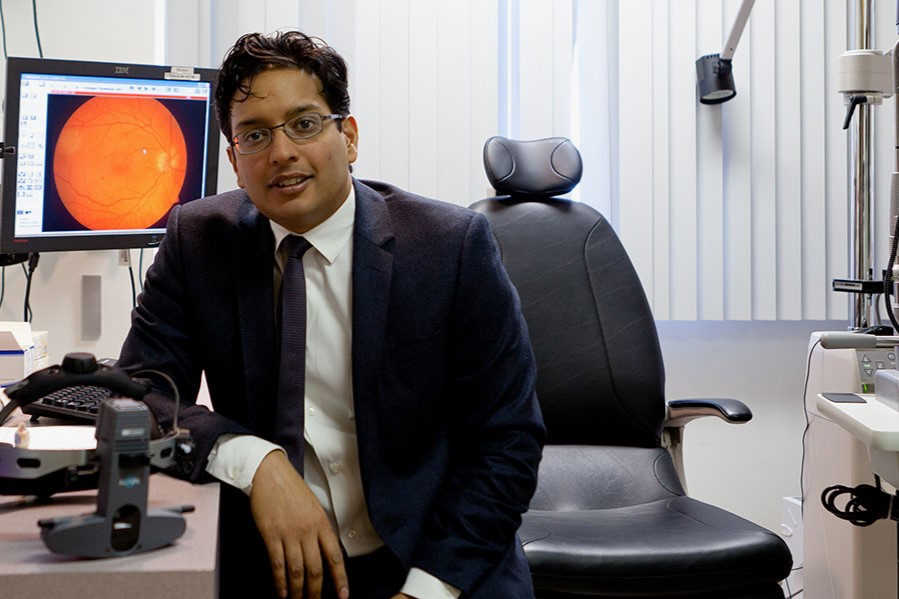 Incision-free retinal tear repair - nzoptics